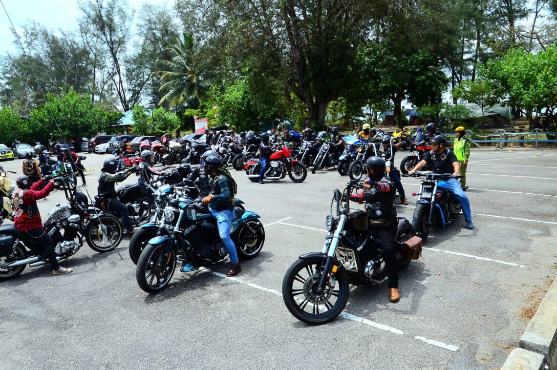 Lebih 1,000 bikers motosikal berkuasa tinggi meriahkan Rumah Terbuka ...