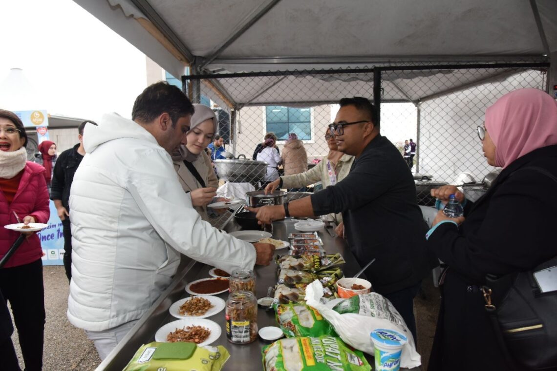 Gastronomi halal Malaysia jadi tarikan pelancong - Utusan Malaysia