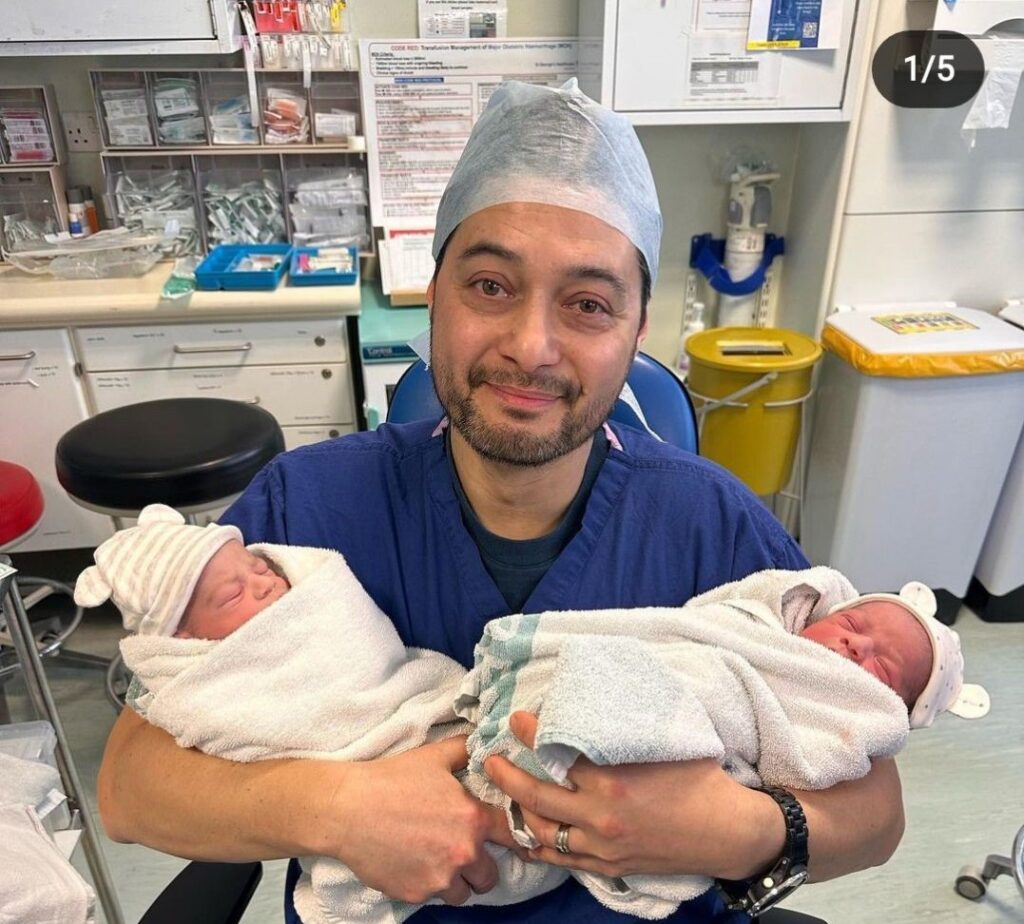 Anak kembar penyeri hidup Stephen Rahman Hughes