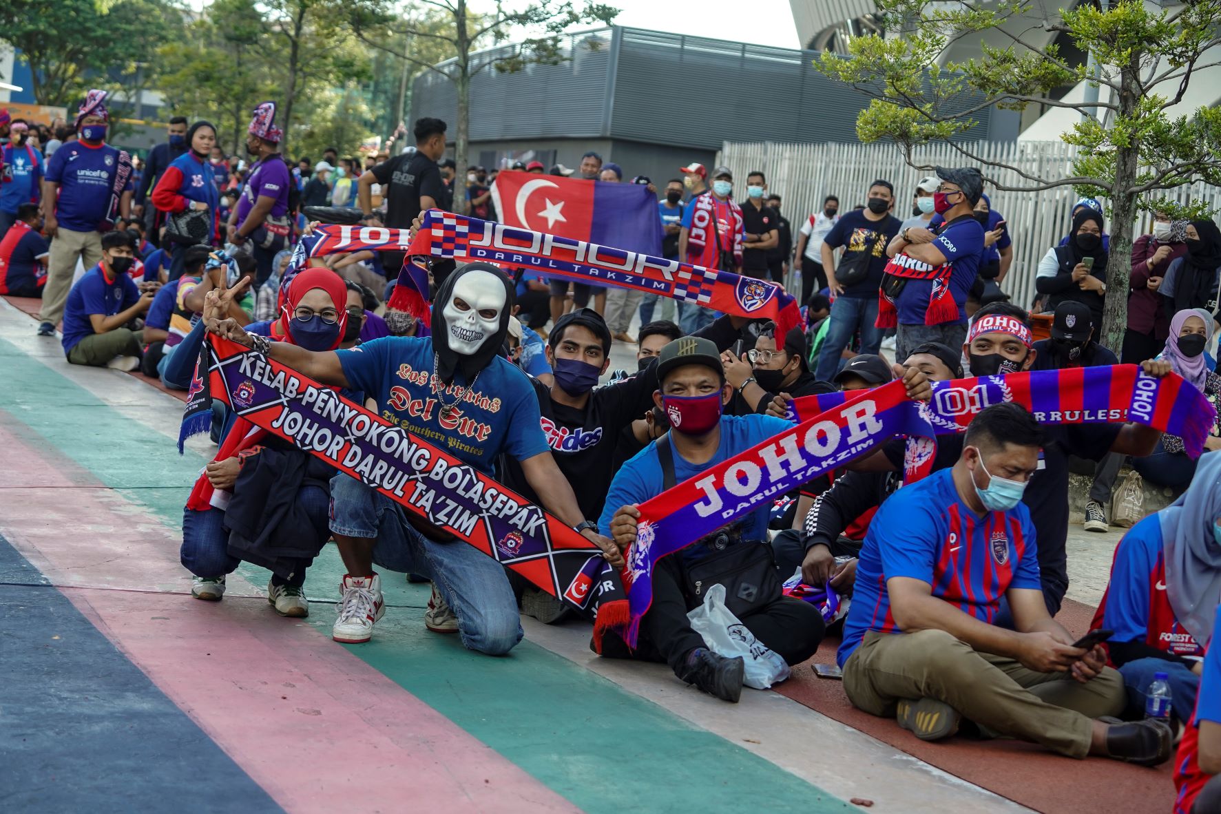 Kehangatan Perlawanan Akhir Piala Malaysia 2021: KL City vs JDT ...