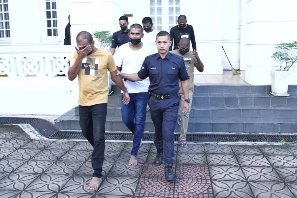 Kes bunuh: Nasib dua beradik, tiga rakan diketahui 22 Mac depan ...