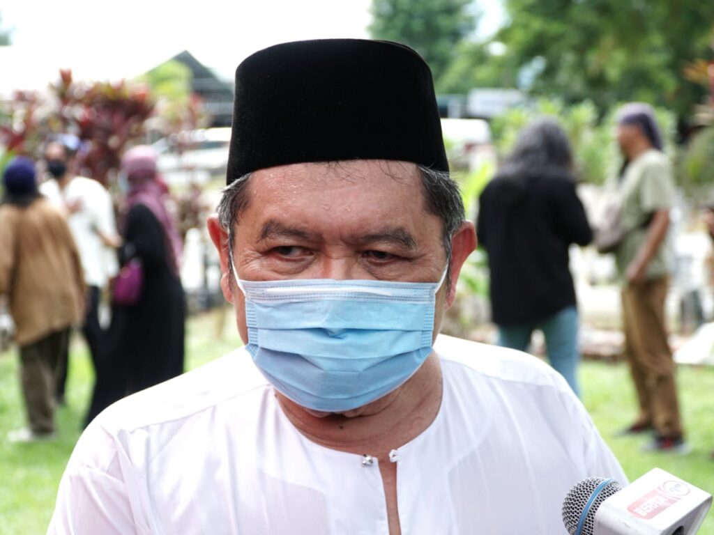 Sentuhan magis Mamat Khalid menjadi - Datuk Lat - Utusan Malaysia Sentuhan magis Mamat Khalid menjadi - Datuk Lat - Utusan Malaysia