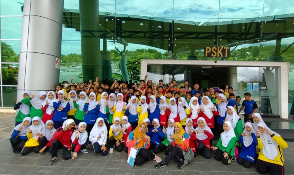 Lawatan sambil belajar