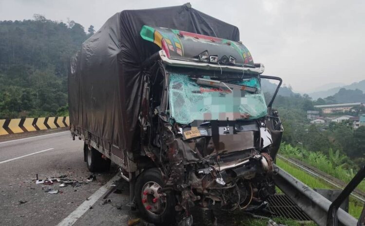 Rempuh belakang treler, pemandu lori perabot maut di Bentong - Utusan Malaysia