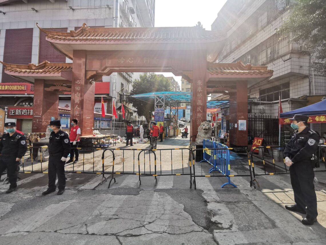 17 juta penduduk berkurung di Shenzhen - Utusan Malaysia