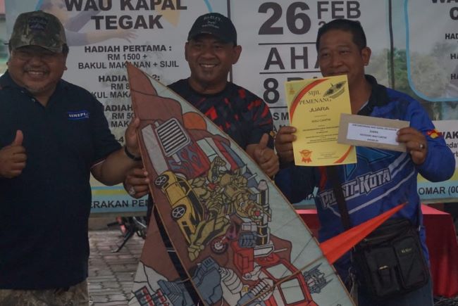 Pertandingan Wau Terbuka Selangor gemilang seni warisan