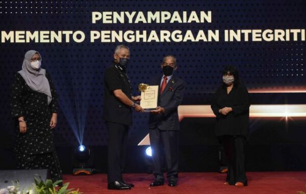 Tiada tangan ghaib, kartel dalam polis - Acryl Sani