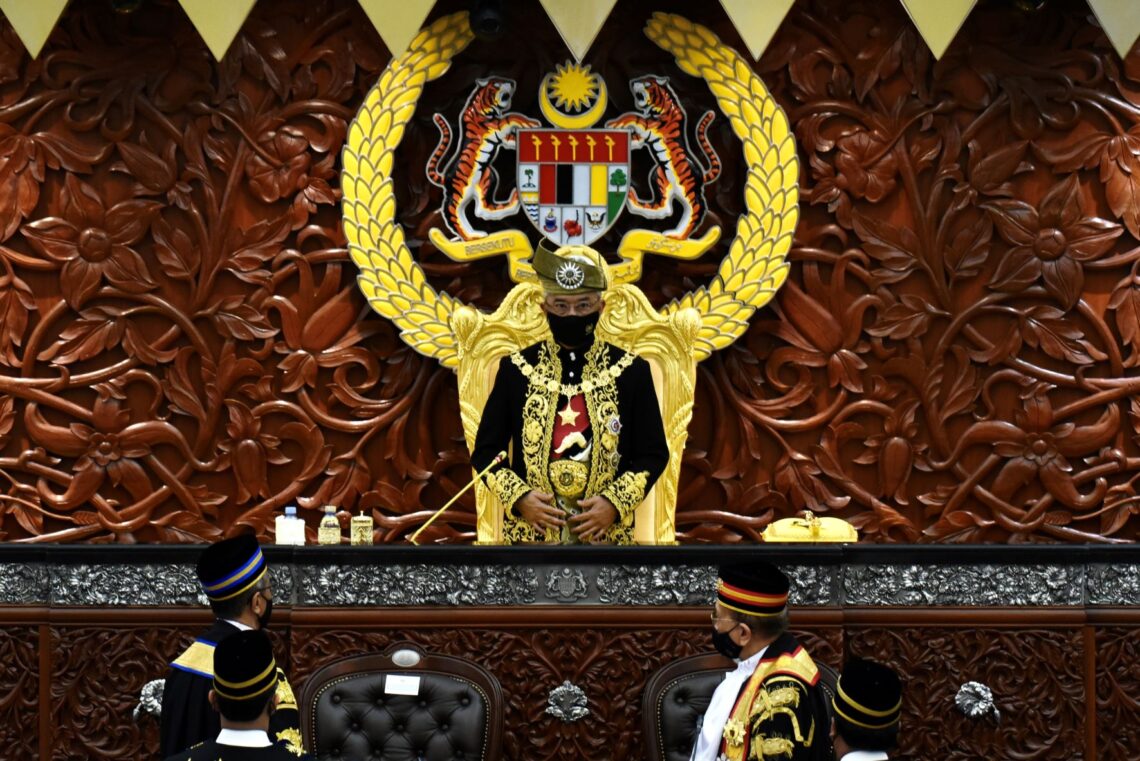 Amat tidak kena ungkapan Yang di-Pertuan Agong mesti menghormati ...