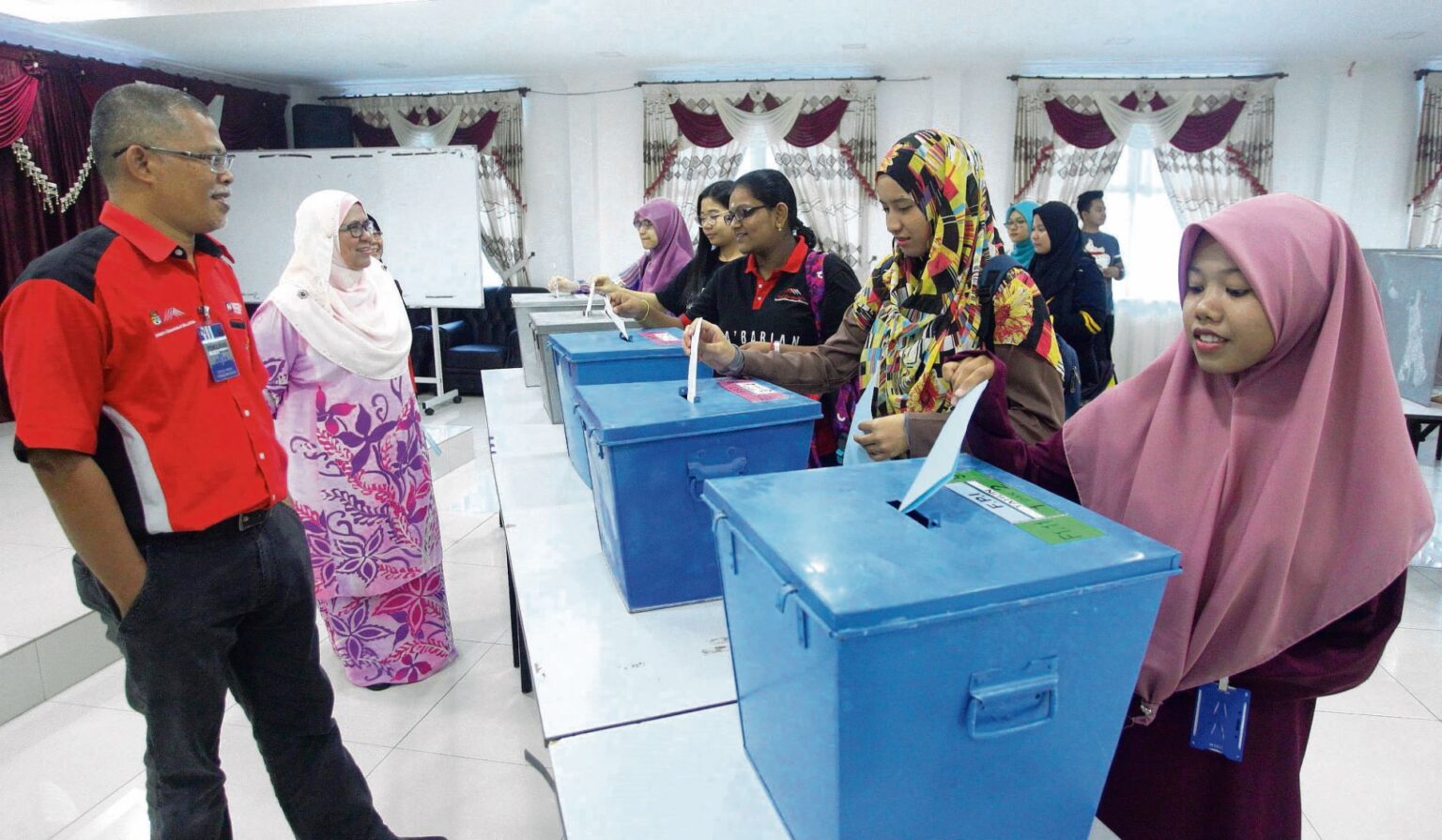 Pengundi muda di IPT penentu kejayaan Undi18 - Utusan Malaysia