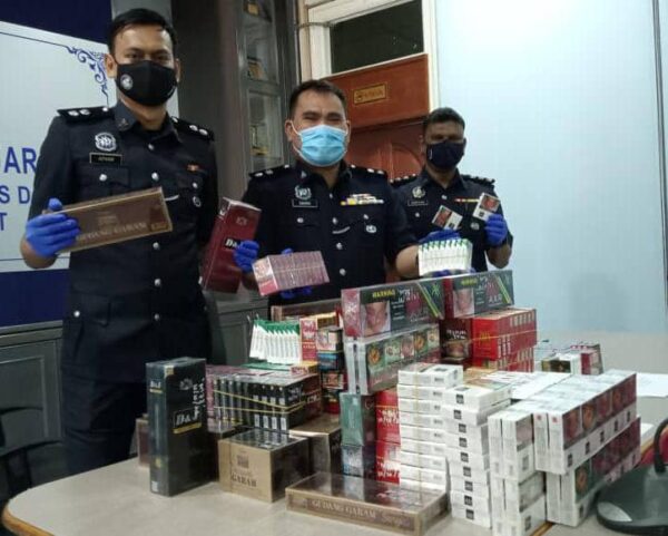 Taktik jual rokok seludup kepada ‘pelanggan tetap’ tumpas - Utusan Malaysia