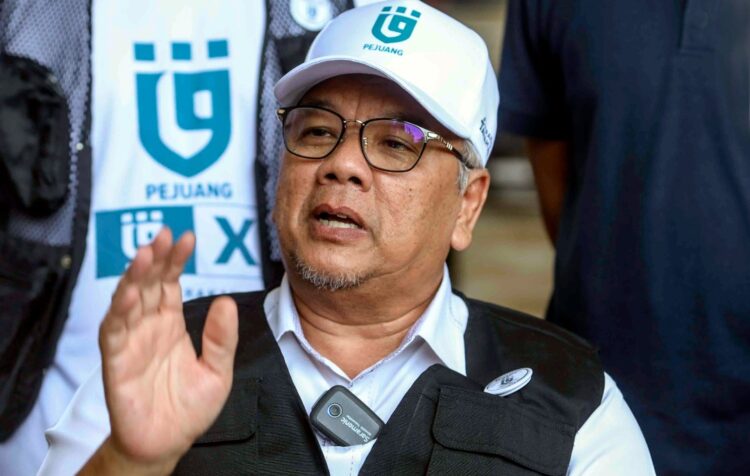 Isu conteng poster: Rosli dakwa Ku Nan terdesak