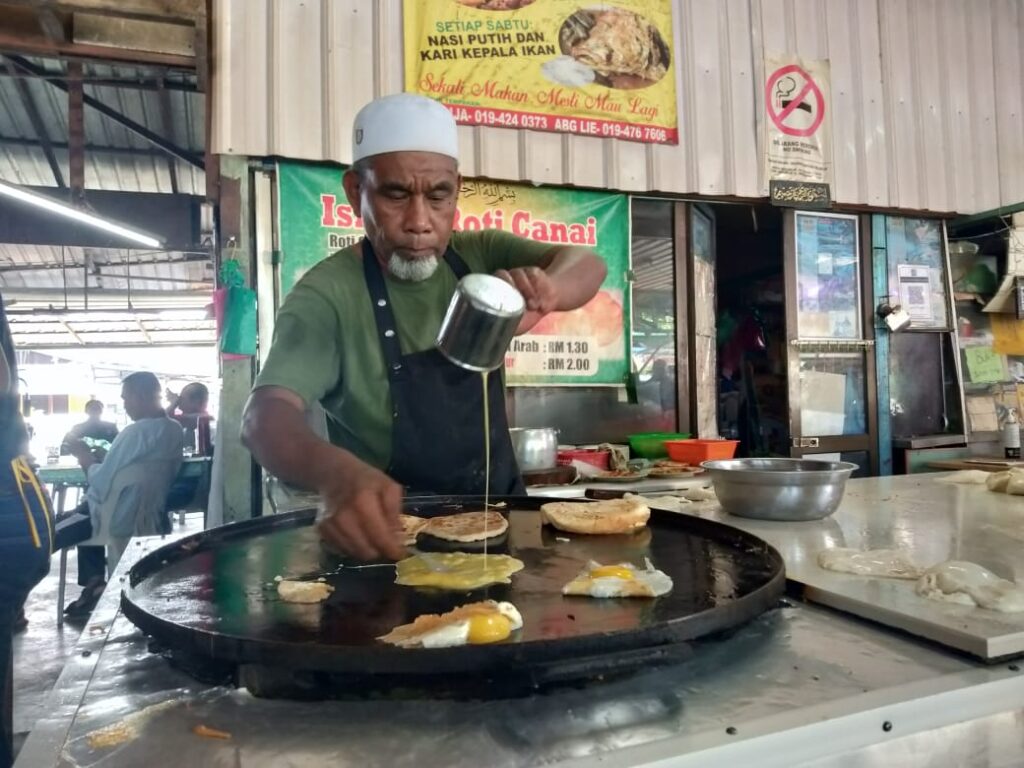 Kekal jual roti canai RM1 sekeping