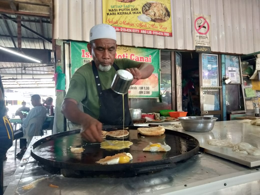 Kekal jual roti canai RM1 sekeping