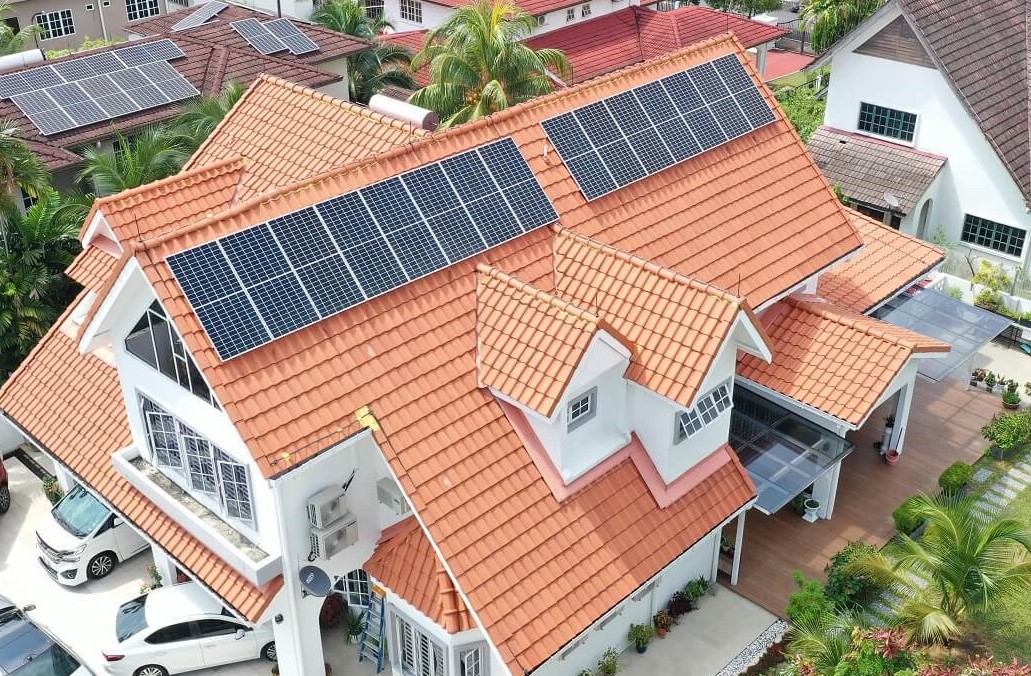 Bekalkan 6.8 juta isi rumah dengan panel solar percuma