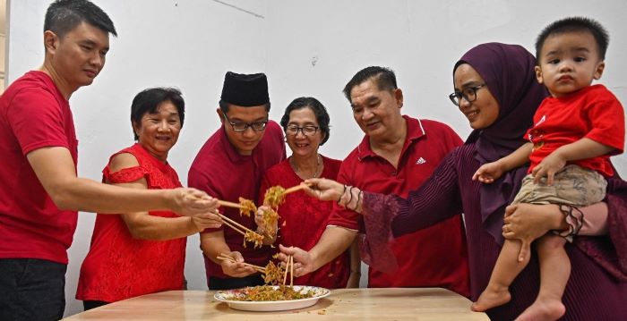 Mualaf rapatkan hubungan keluarga