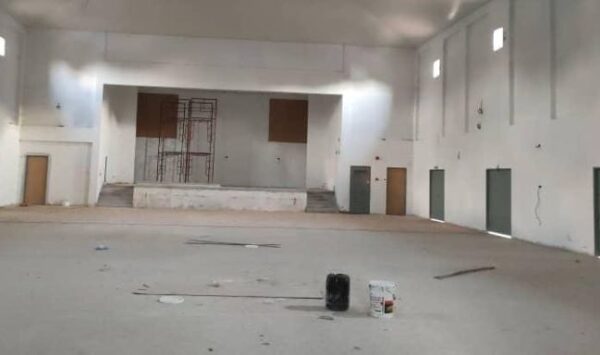 Pembinaan dewan sekolah dalam TLDM Lumut terbengkalai - Utusan Malaysia