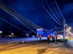 Maut langgar tiang Telekom tumbang atas jalan raya - Utusan Malaysia